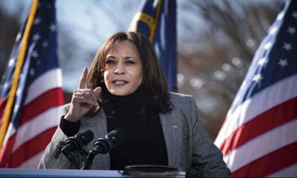 Líder bautista insta a dejar de llamar a Kamala Harris “Jezabel”