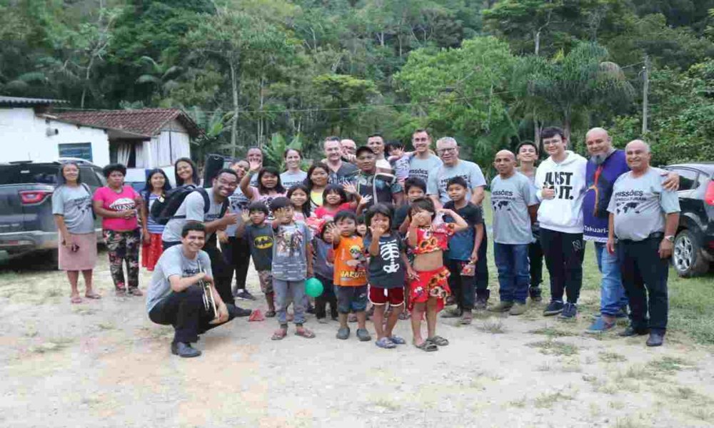 Iglesia evangélica realiza acción misionera en una tribu indígena